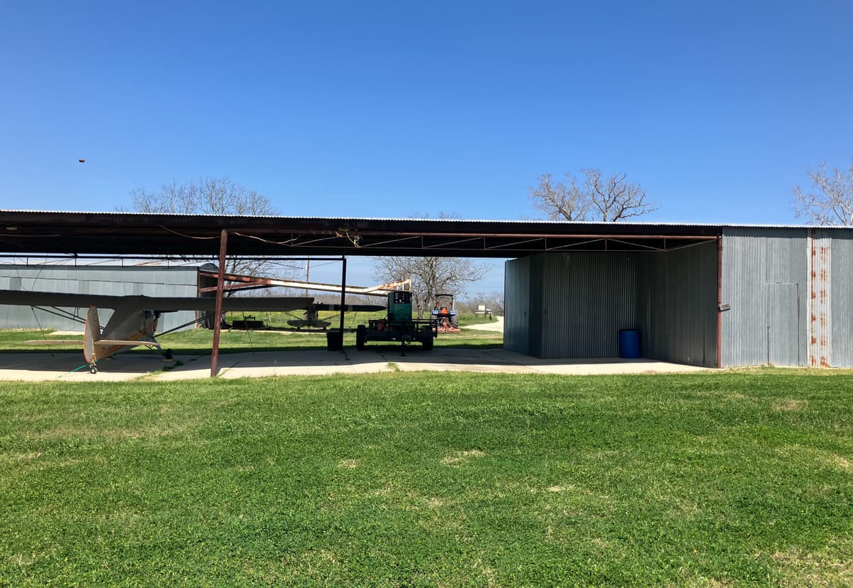 Shade Hangars 2800 ft Turf Runway - Aircraft Hangar nightly rental ...