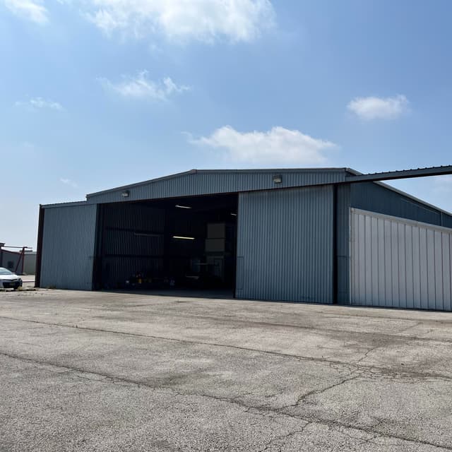 Transient Box Hangar - GTU - Aircraft Hangar nightly rental - Hangar Direct